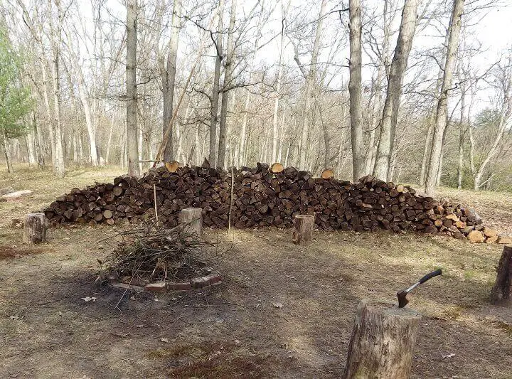 How to Build a Self-Feeding Fire that Lasts All Night